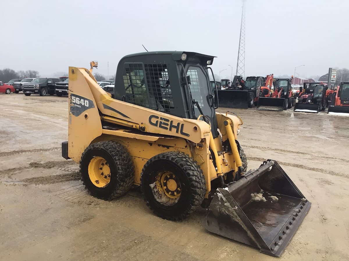 2004 GEHL 5640 - Portland Implement Inc.